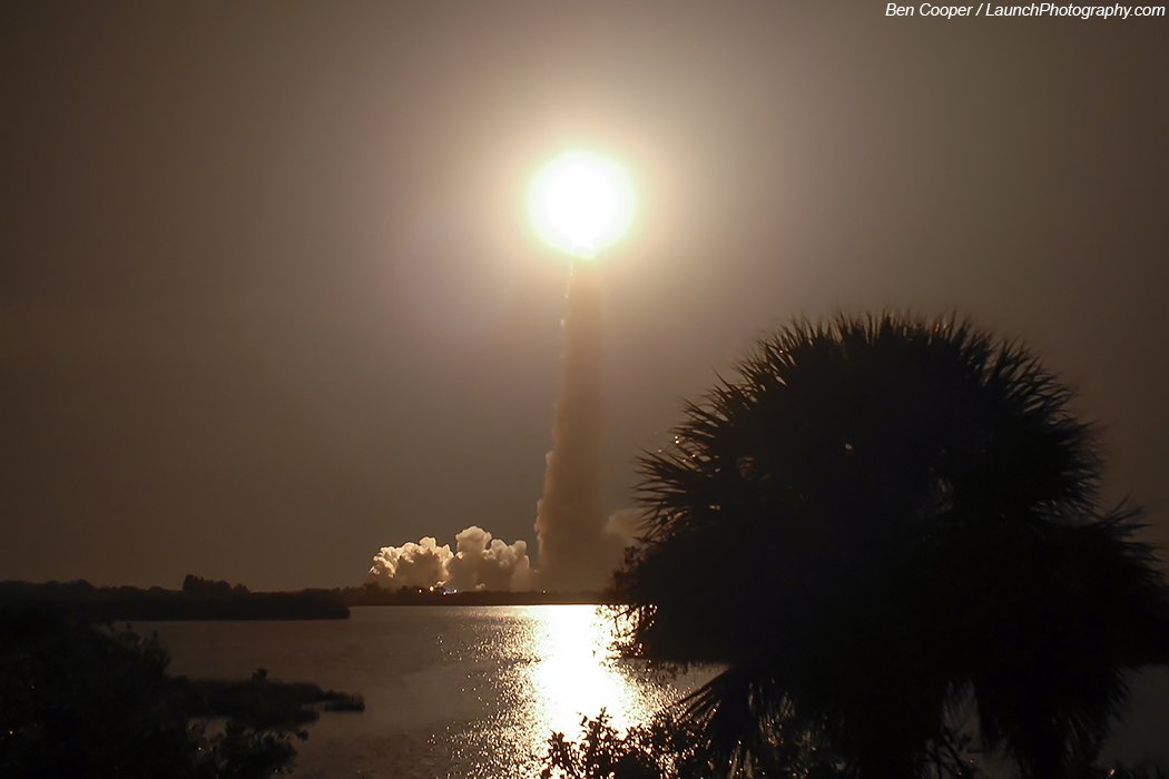 STS-116 Discovery ISS assembly launch photos
