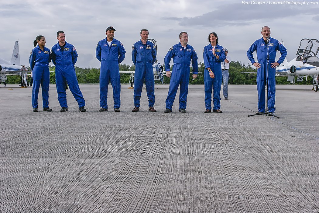 STS-116 Discovery ISS assembly launch photos