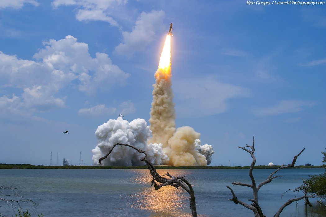 STS-125 Atlantis final Hubble servicing launch photos