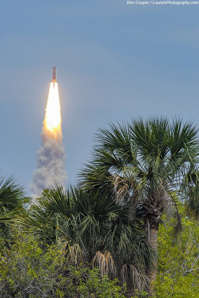 STS-125 Atlantis final Hubble servicing launch photos