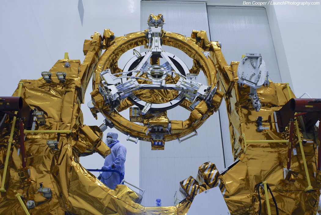 STS-125 Atlantis final Hubble servicing launch photos