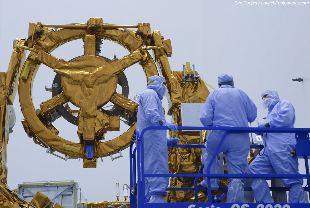 STS-125 Atlantis final Hubble servicing launch photos