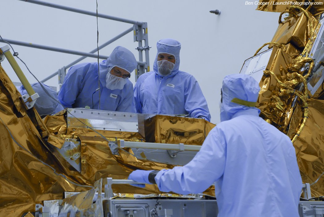 STS-125 Atlantis final Hubble servicing launch photos
