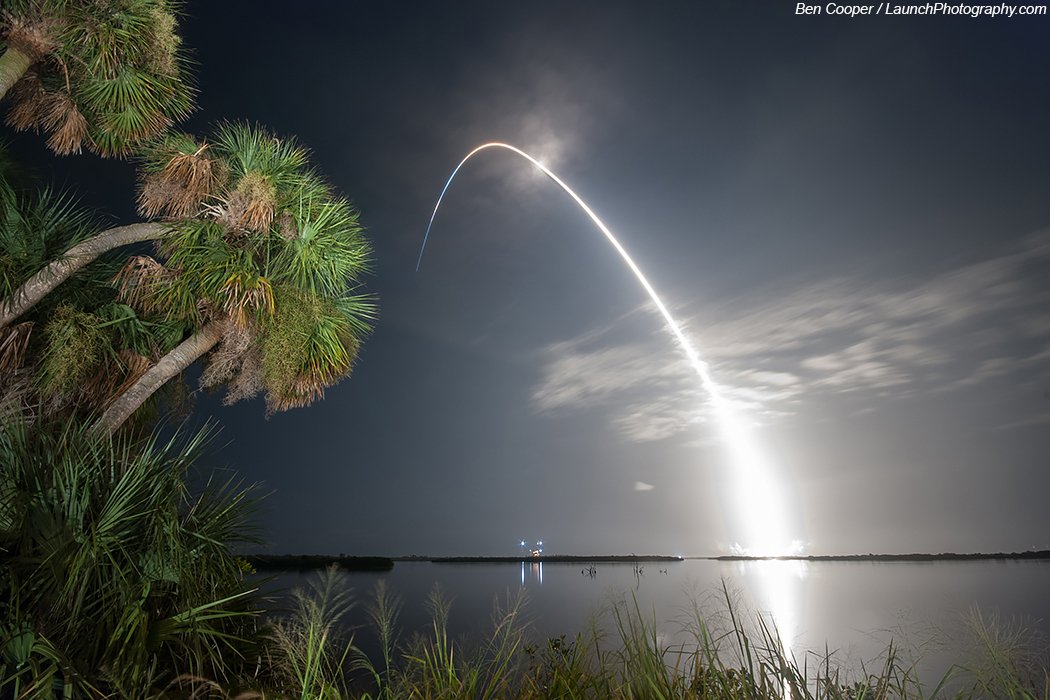 STS-128 Discovery ISS resupply launch photos