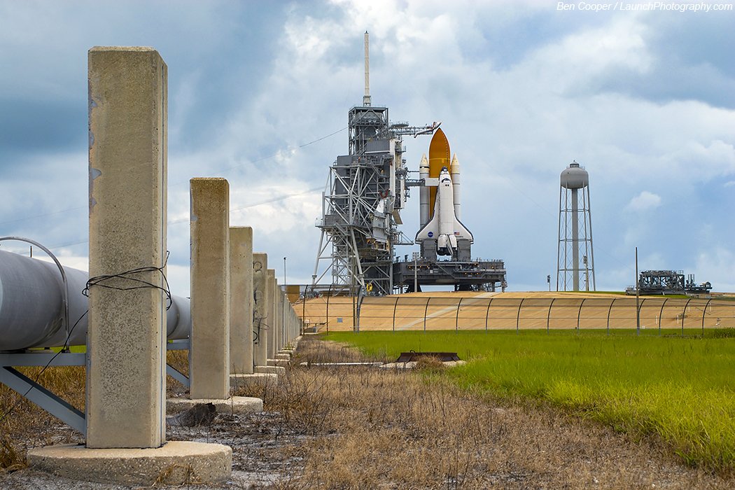 STS-128 Discovery ISS resupply launch photos