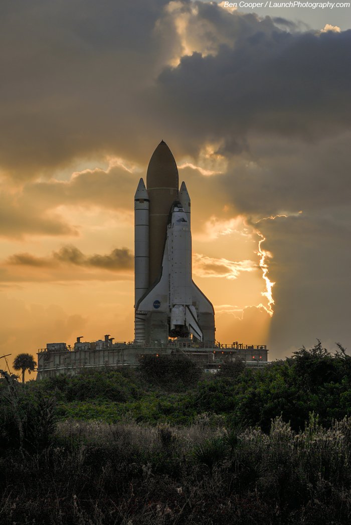 STS-129 Atlantis ISS resupply launch photos