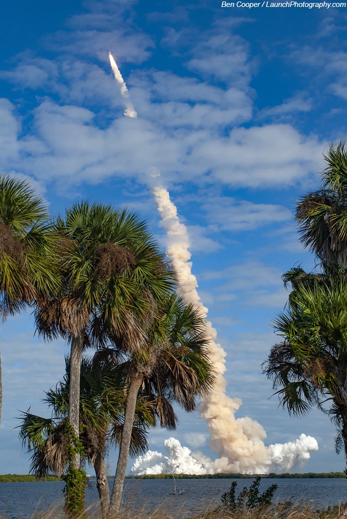 STS-129 Atlantis ISS resupply launch photos
