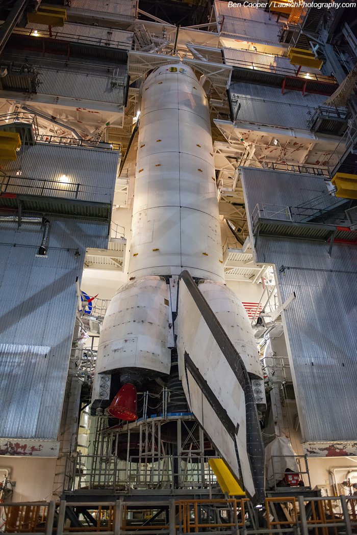 STS-131 Discovery ISS resupply launch photos