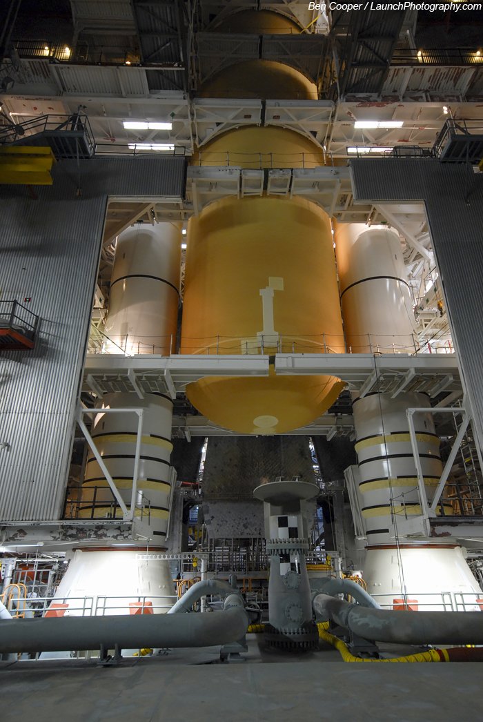 STS-131 Discovery ISS resupply launch photos