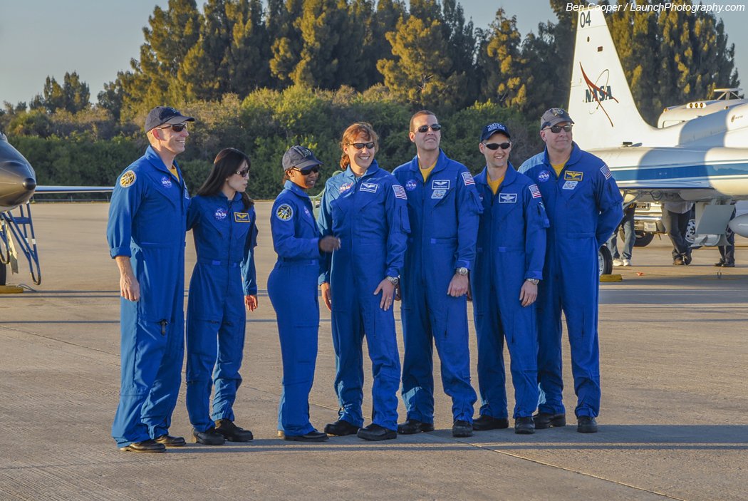 STS-131 Discovery ISS resupply launch photos