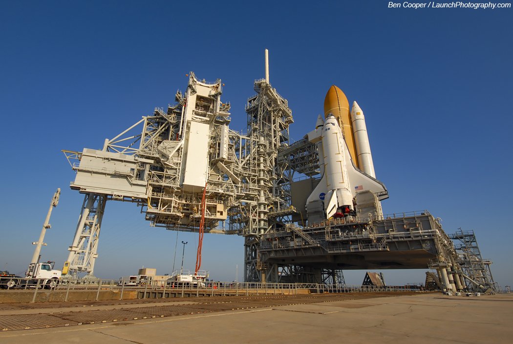 STS-131 Discovery ISS resupply launch photos