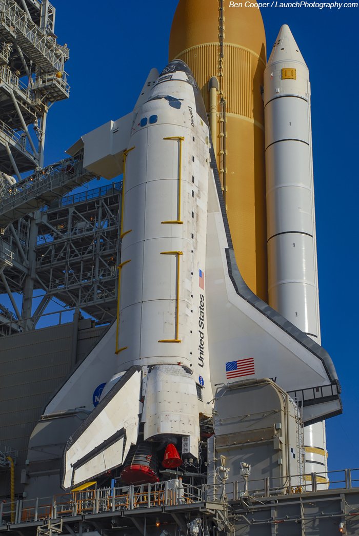 STS-131 Discovery ISS resupply launch photos