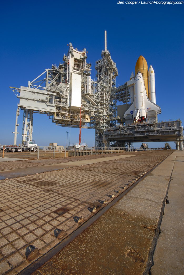 STS-131 Discovery ISS resupply launch photos