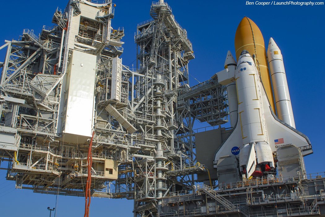 Sts 131 Discovery Iss Resupply Launch Photos