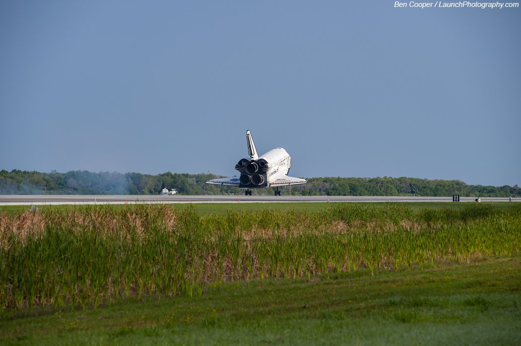 STS-131 Discovery ISS resupply launch photos