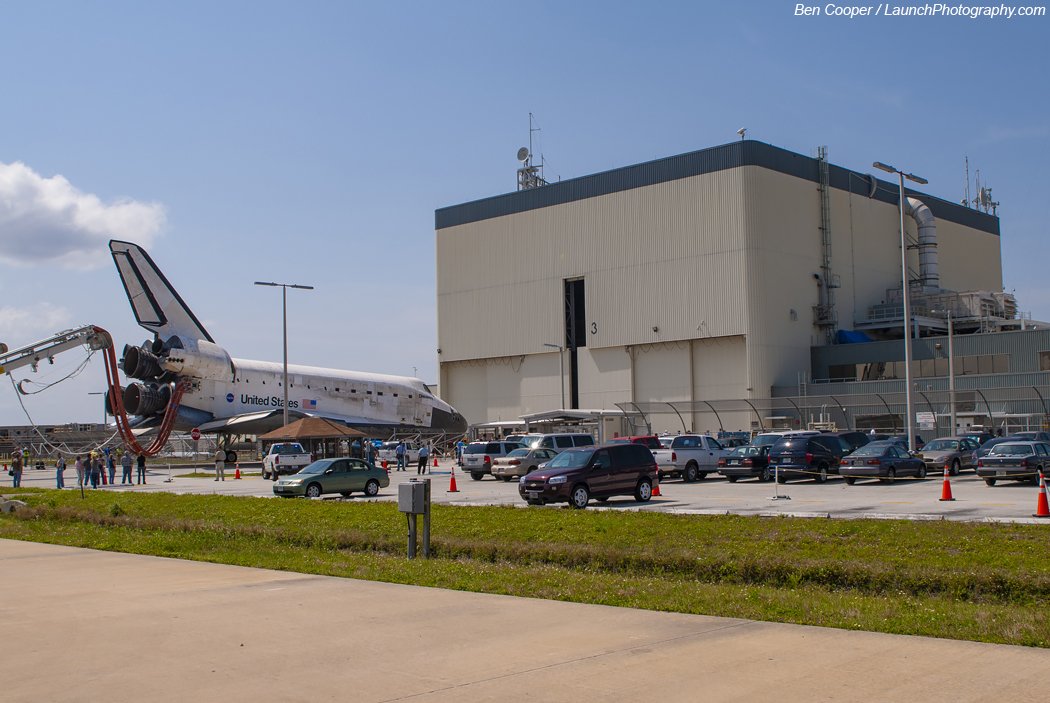 STS-131 Discovery ISS resupply launch photos