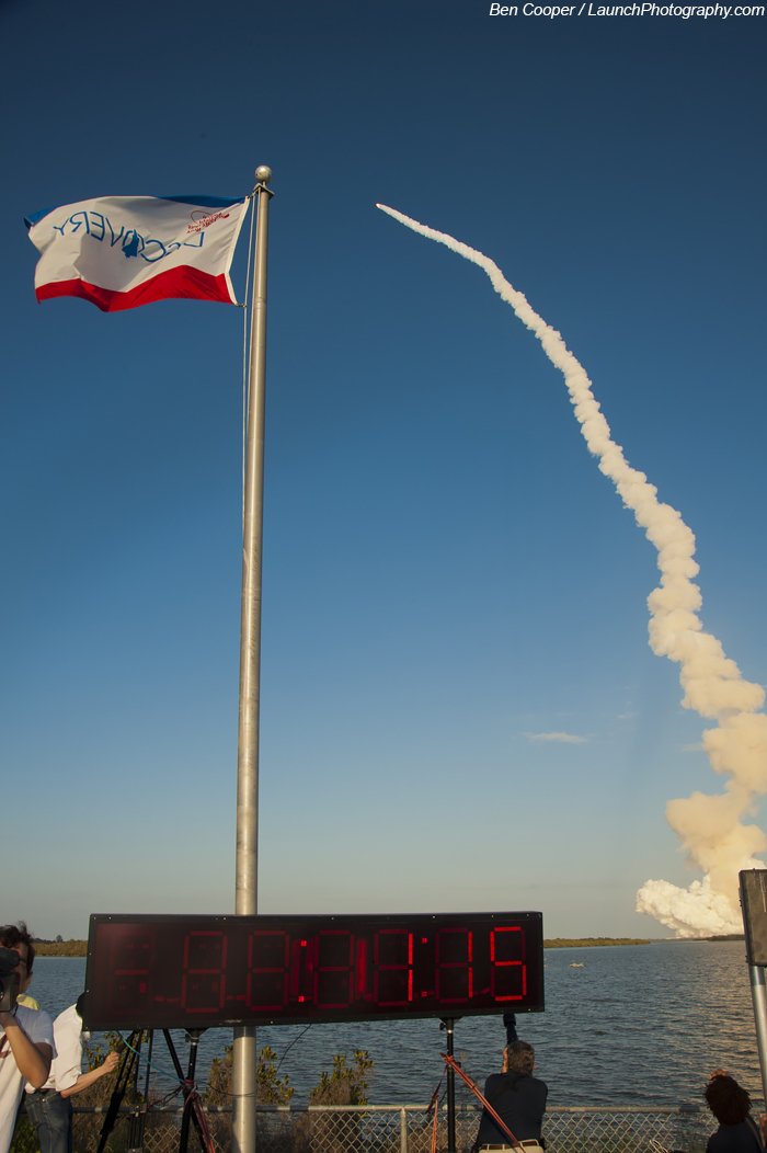 STS-133 Discovery final launch photos