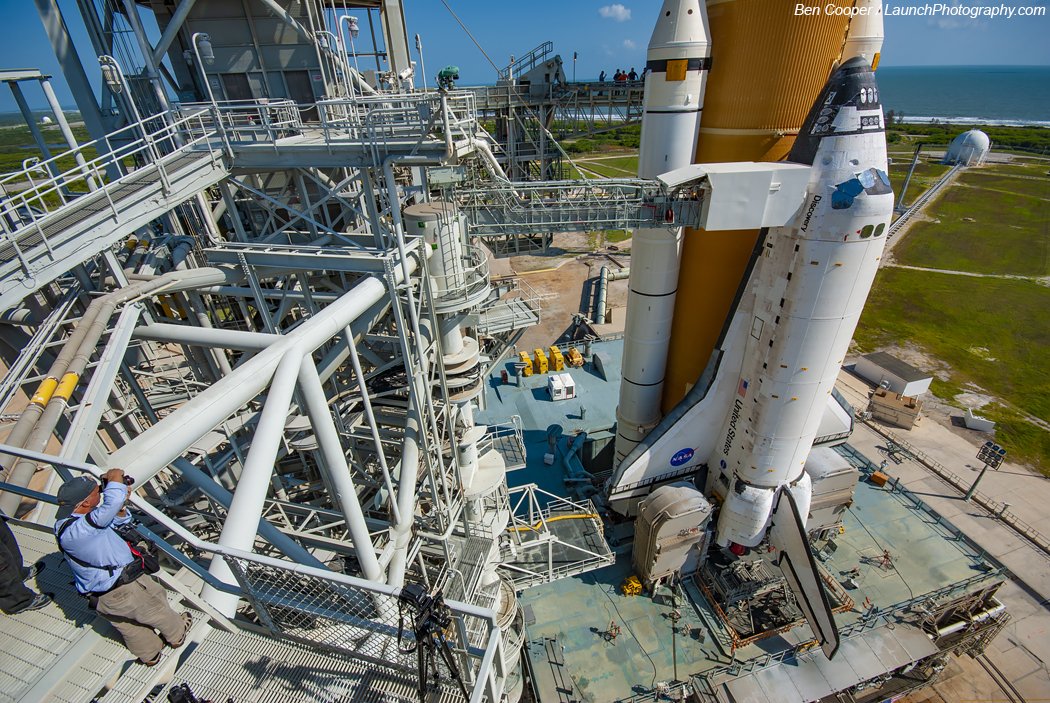 STS-133 Discovery final launch photos