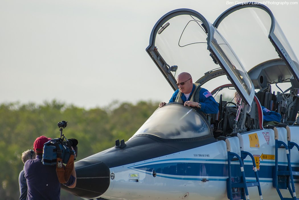 STS-134 Endeavour final launch & mission photos