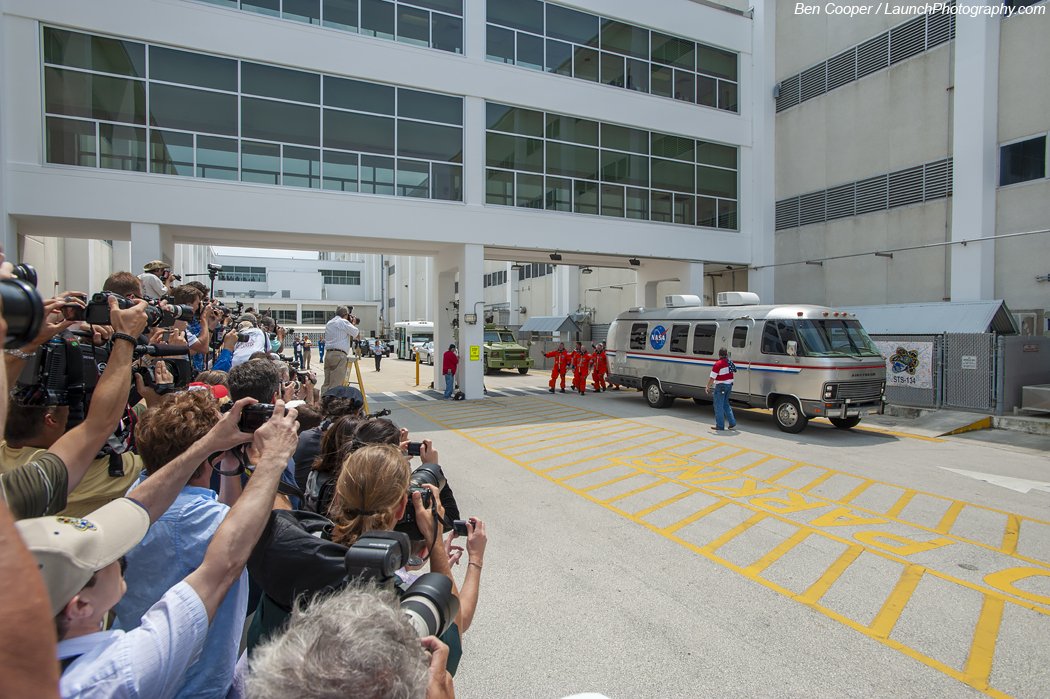 STS-134 Endeavour final launch & mission photos