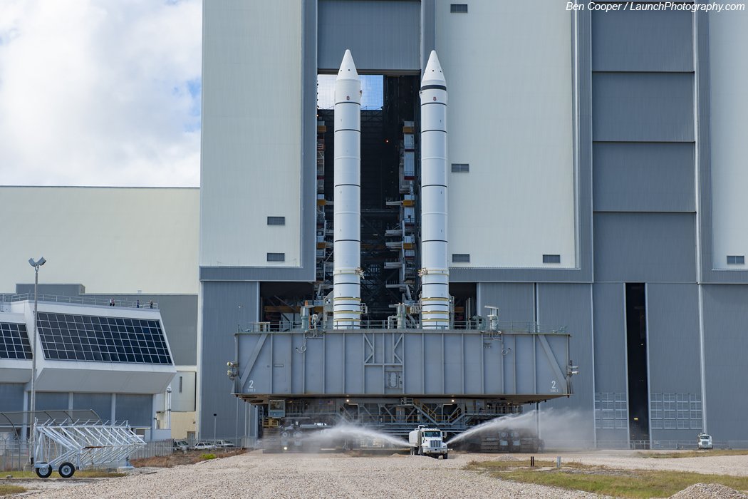 STS-134 Endeavour final launch & mission photos