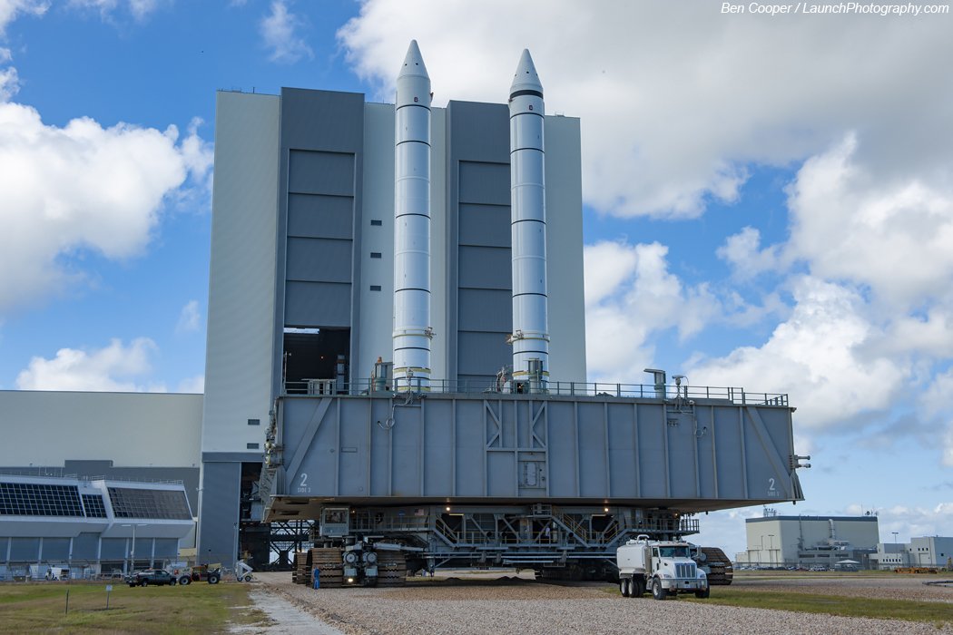 STS-134 Endeavour final launch & mission photos