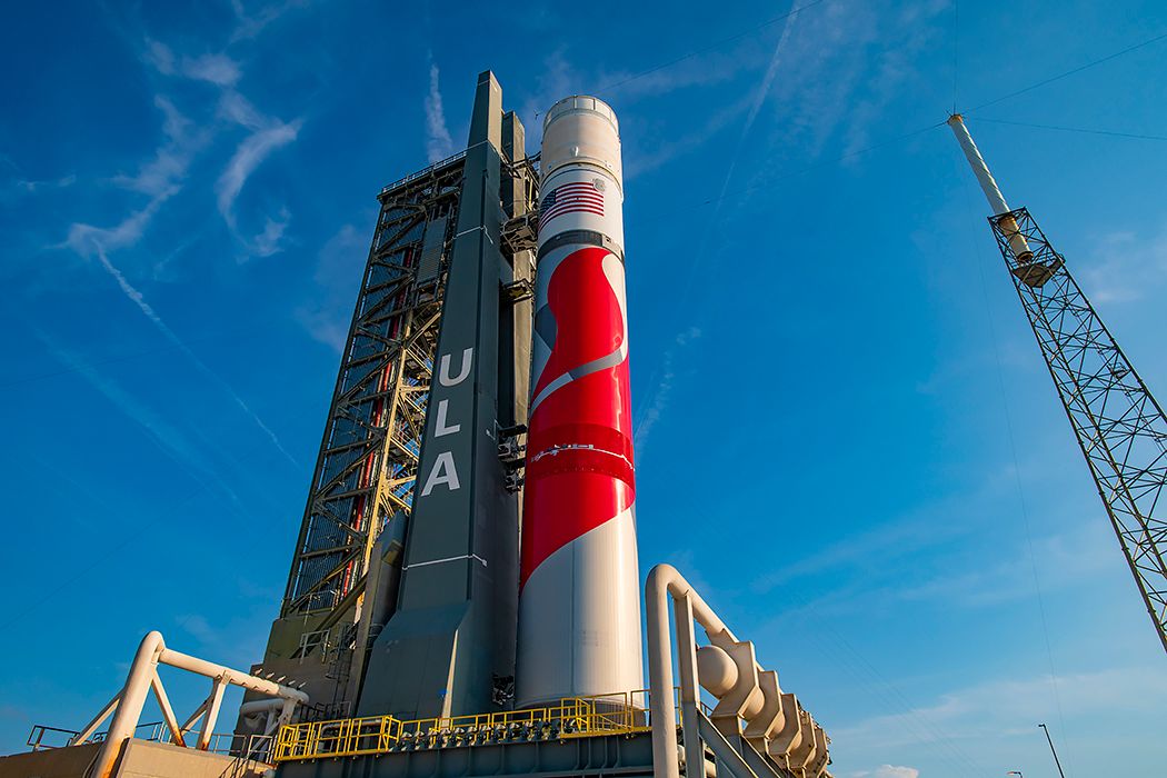 First Vulcan rocket launches Peregrine lunar lander photos