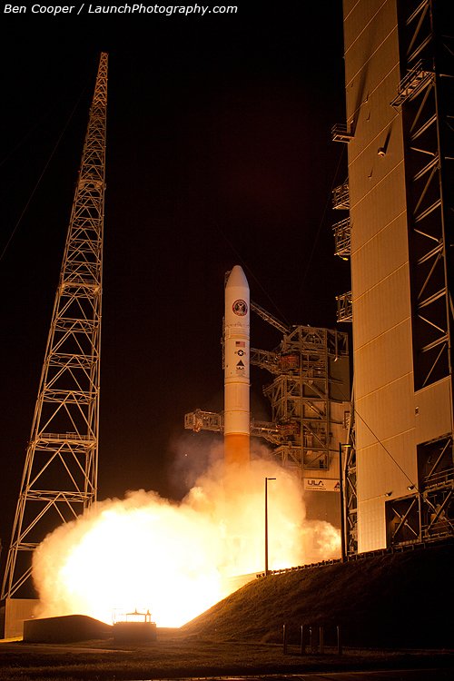Delta IV launches WGS-4 photos