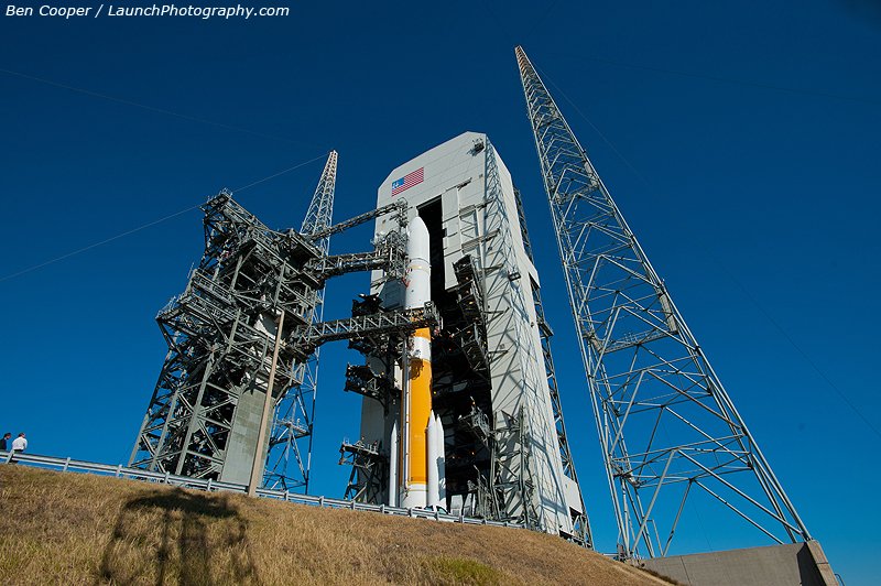 Delta IV launches WGS-4 photos