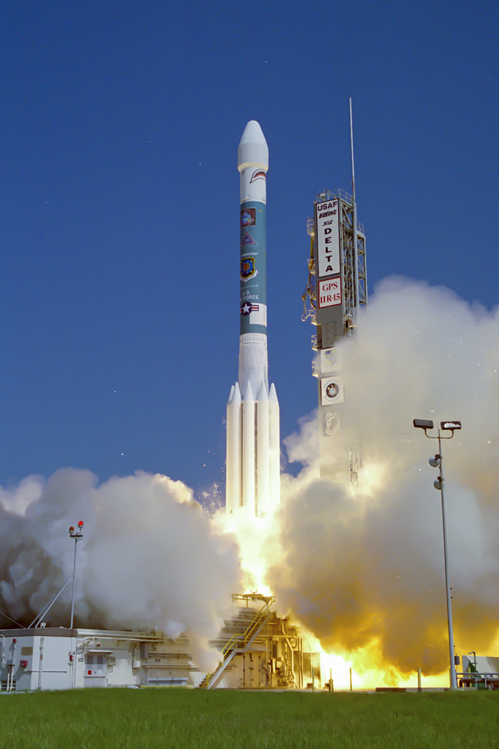 Delta II launches GPS IIR-15M photos