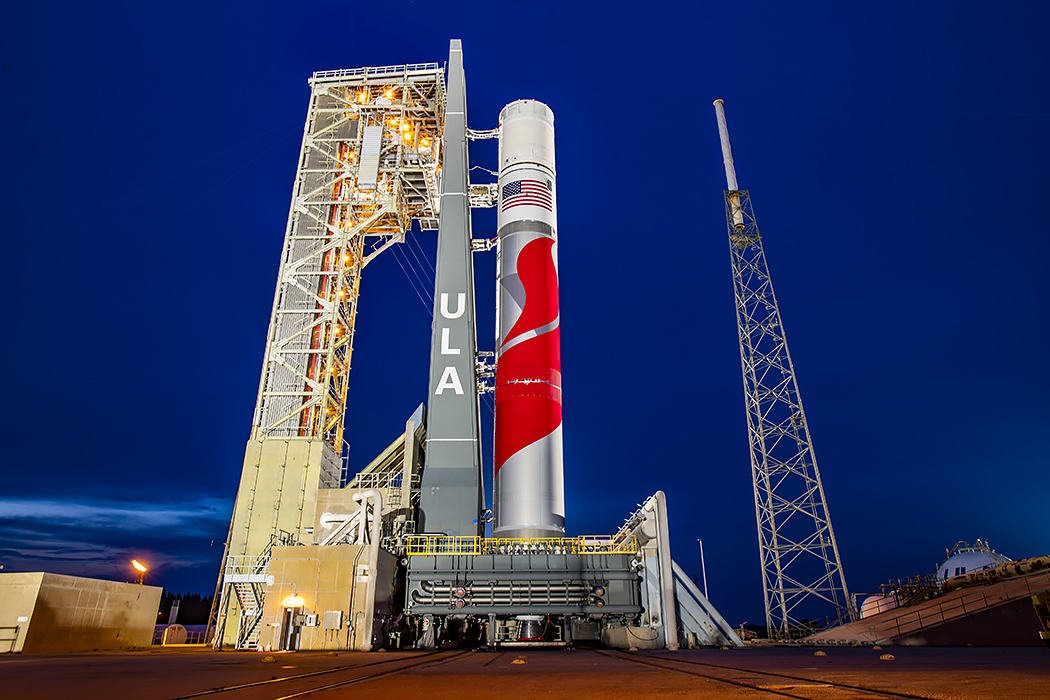 First Vulcan rocket launches Peregrine lunar lander photos