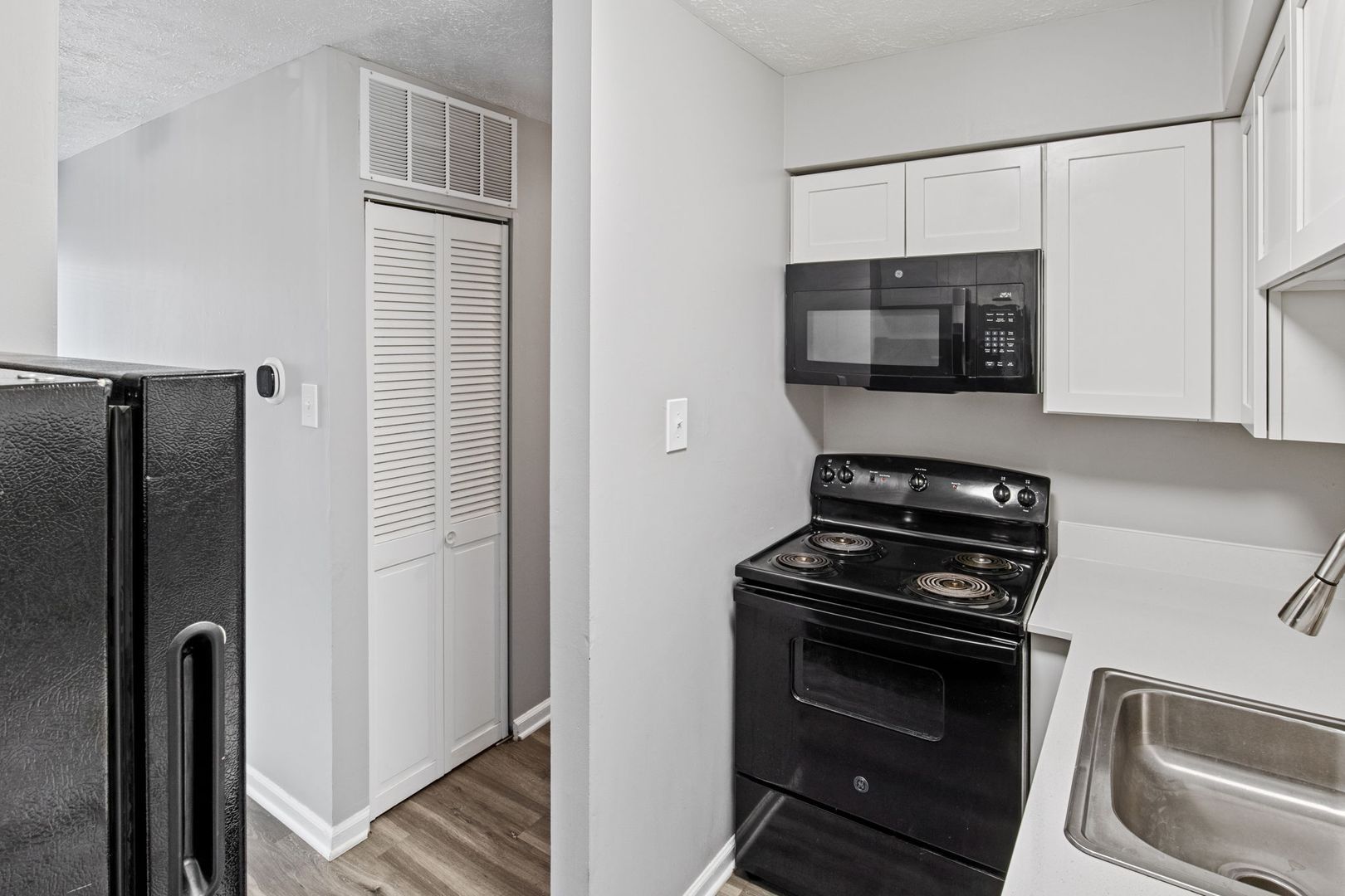 Melrose Place Apartments | Managed by J+G Companies