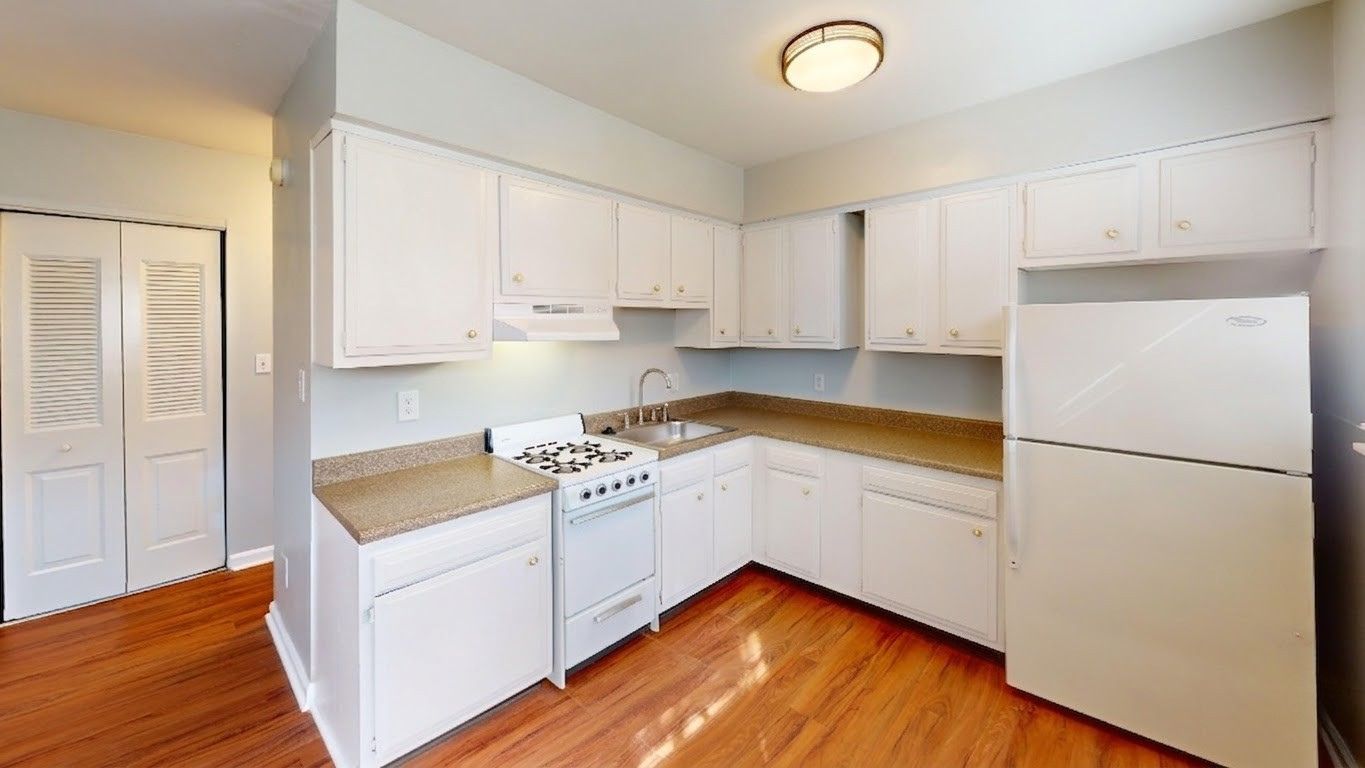 Monon Walk Apartments | J+G Companies – Property Management in Indiana