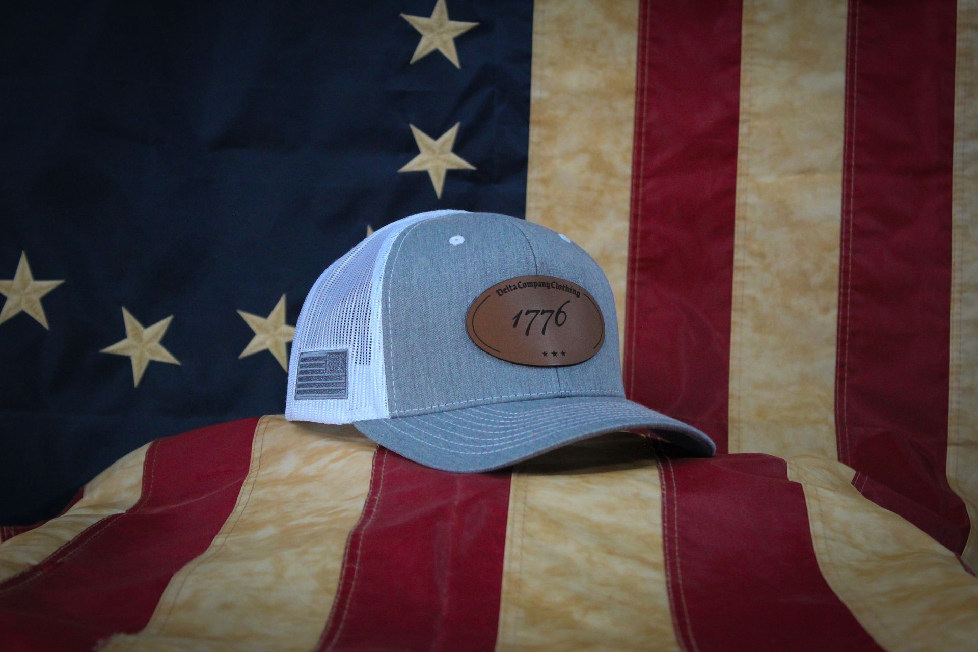 WHITE PHOSPHORUS TEE