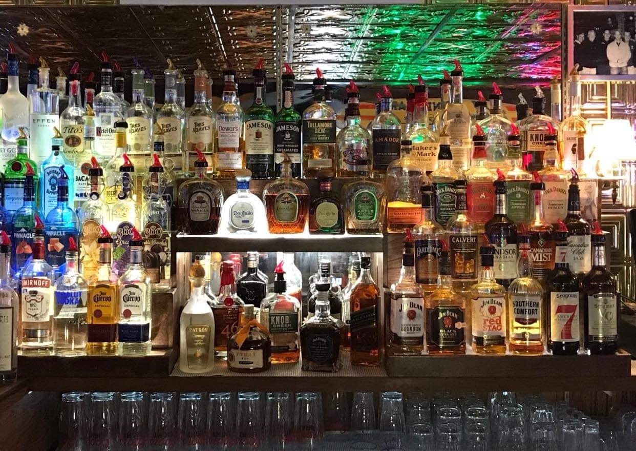 Moore's Bar & Grill | Food & Drinks Community