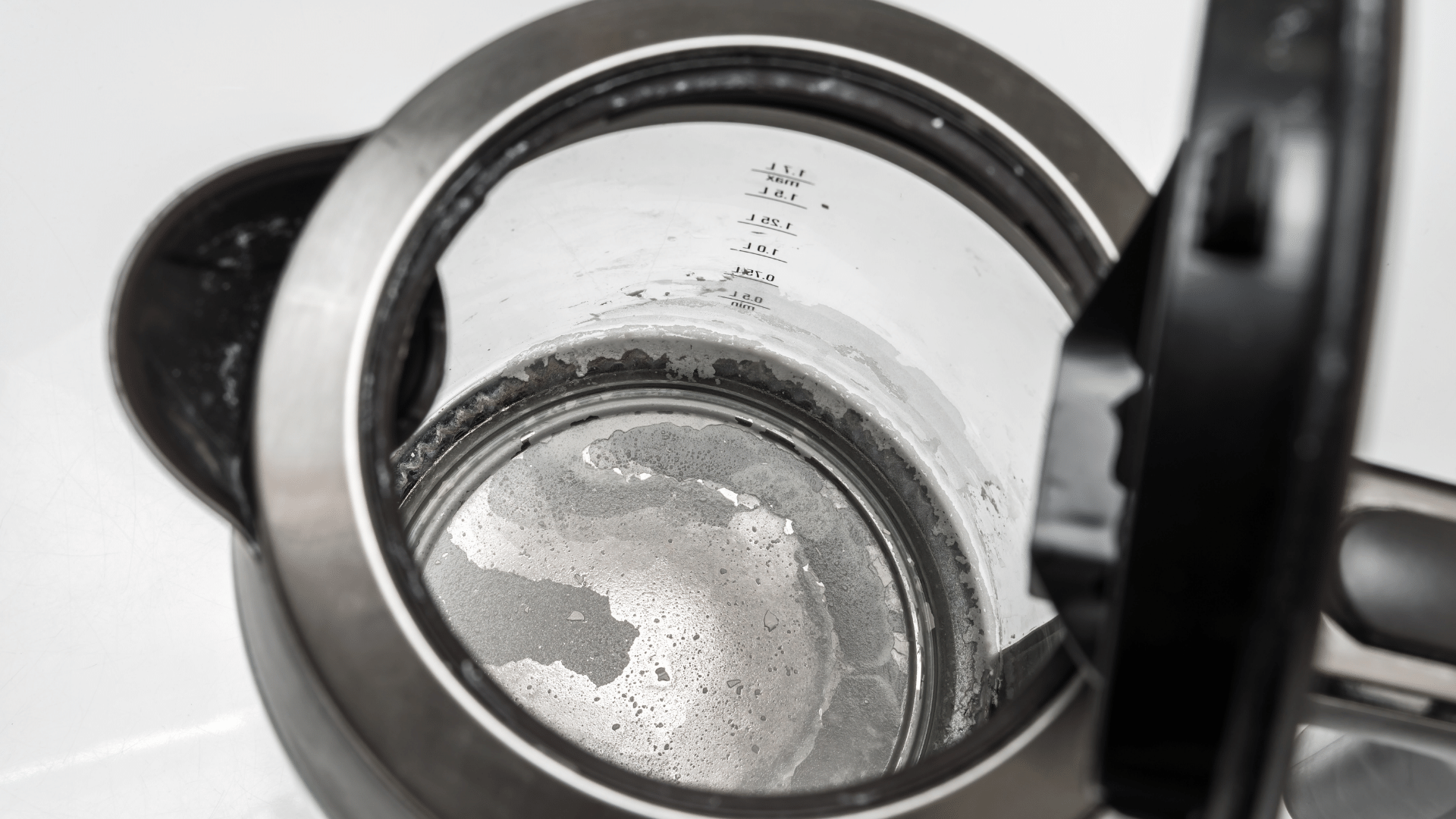 Is Toronto Tap Water Safe To Drink? - Quinn Water Systems