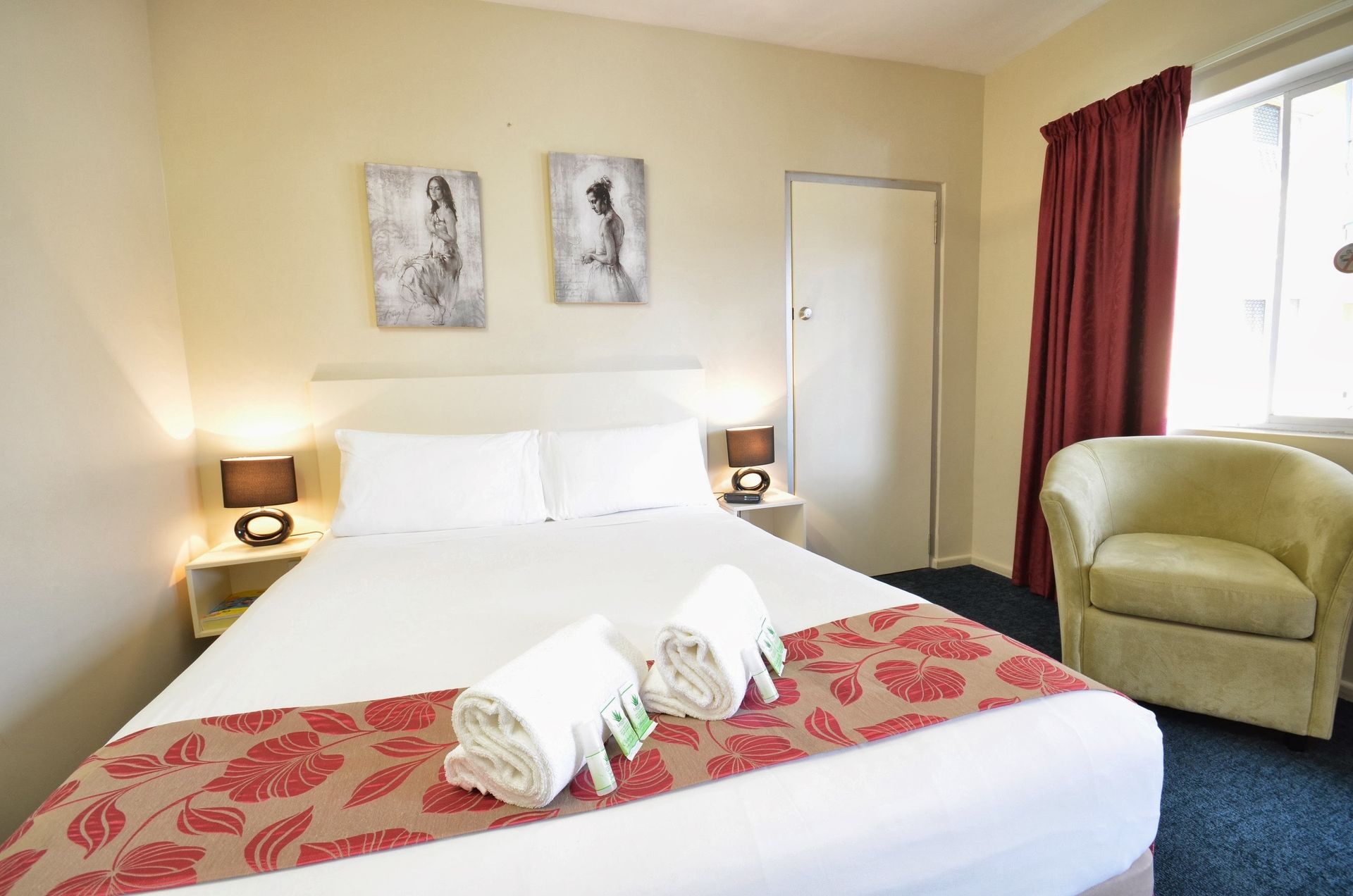 International Lodge Motel Rooms | Mackay QLD