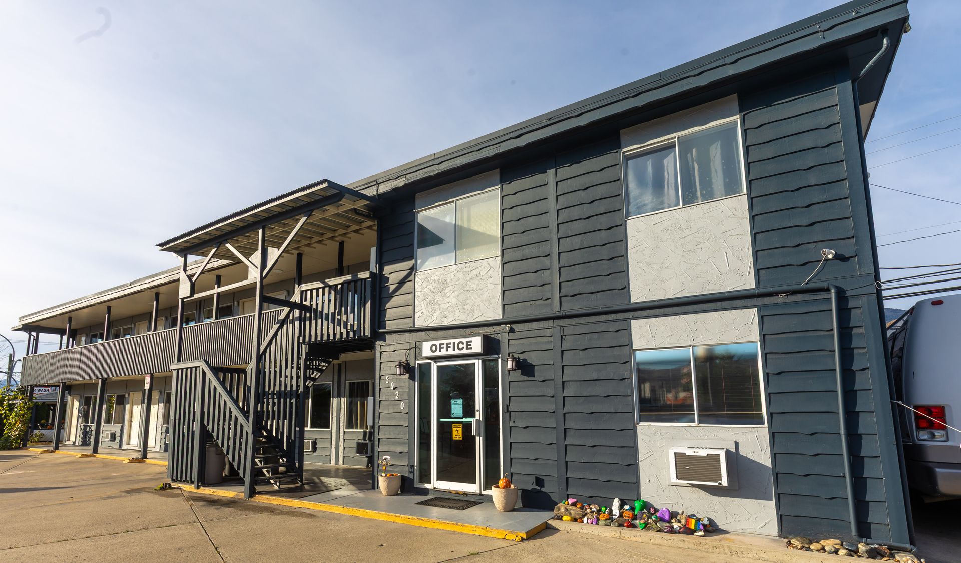 Accommodations | Oliver Motel & Inn