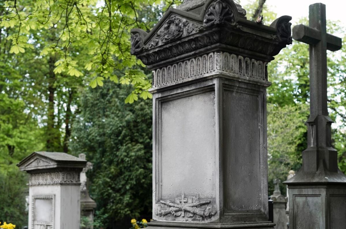 Cremation with Memorial Service to Honor and Remember