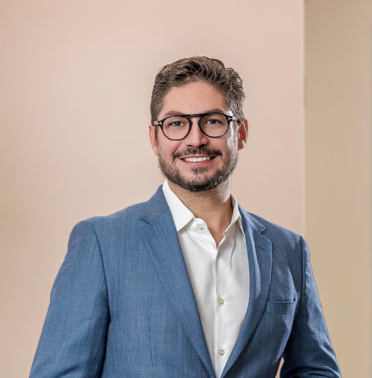 MEET THE DOCTORS at ENDOTHETICS Endodontics & Aesthetics | Tampa, FL