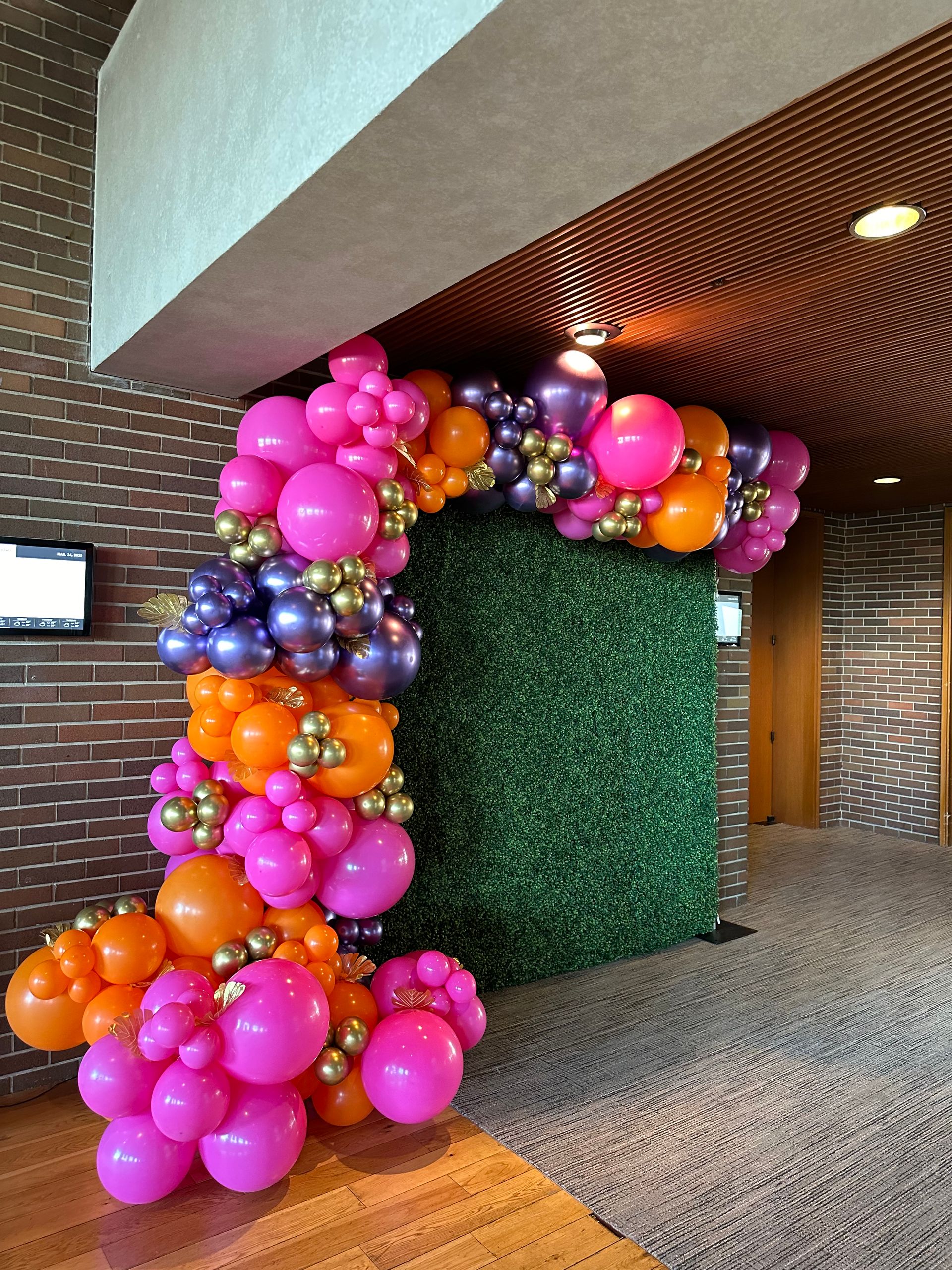 8' x 8' Hedge Wall Rental in Chicago | Elegant Greenery Backdrop