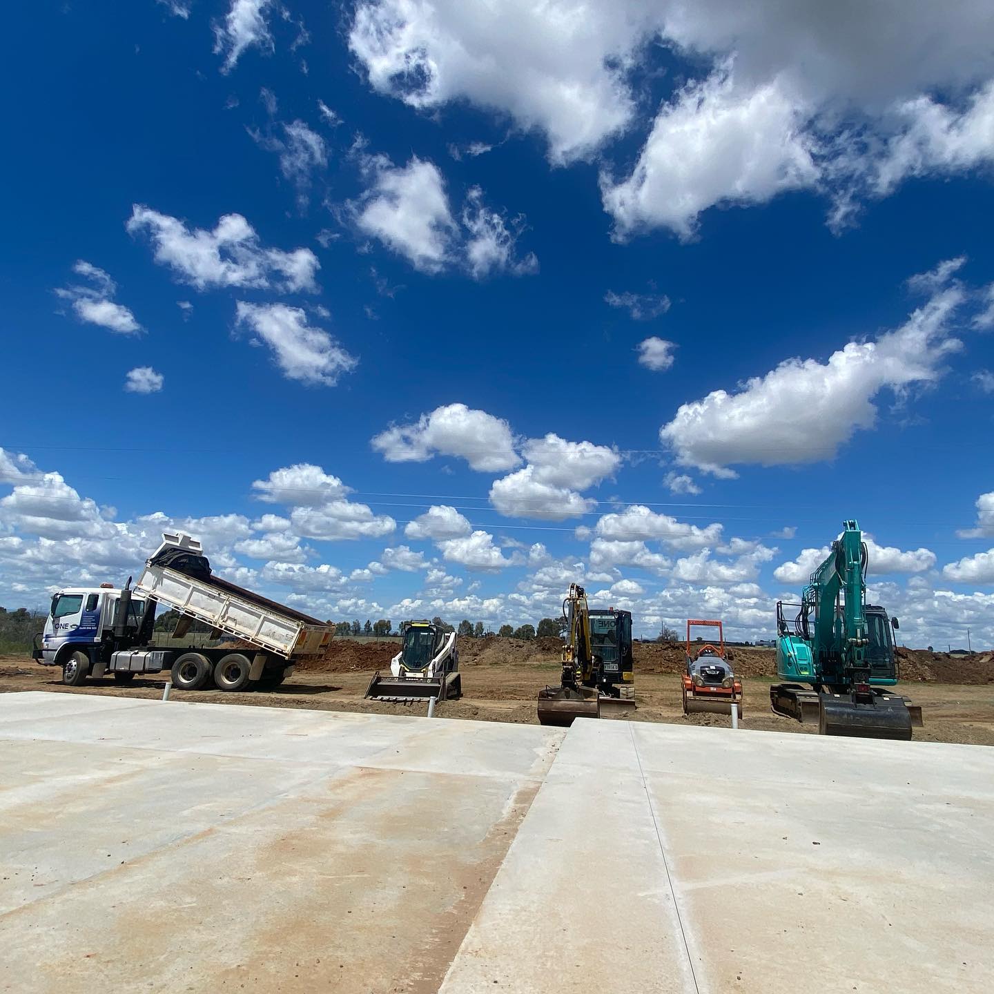 Earthmoving Equipment in Bathurst | One Group Industries Pty Ltd