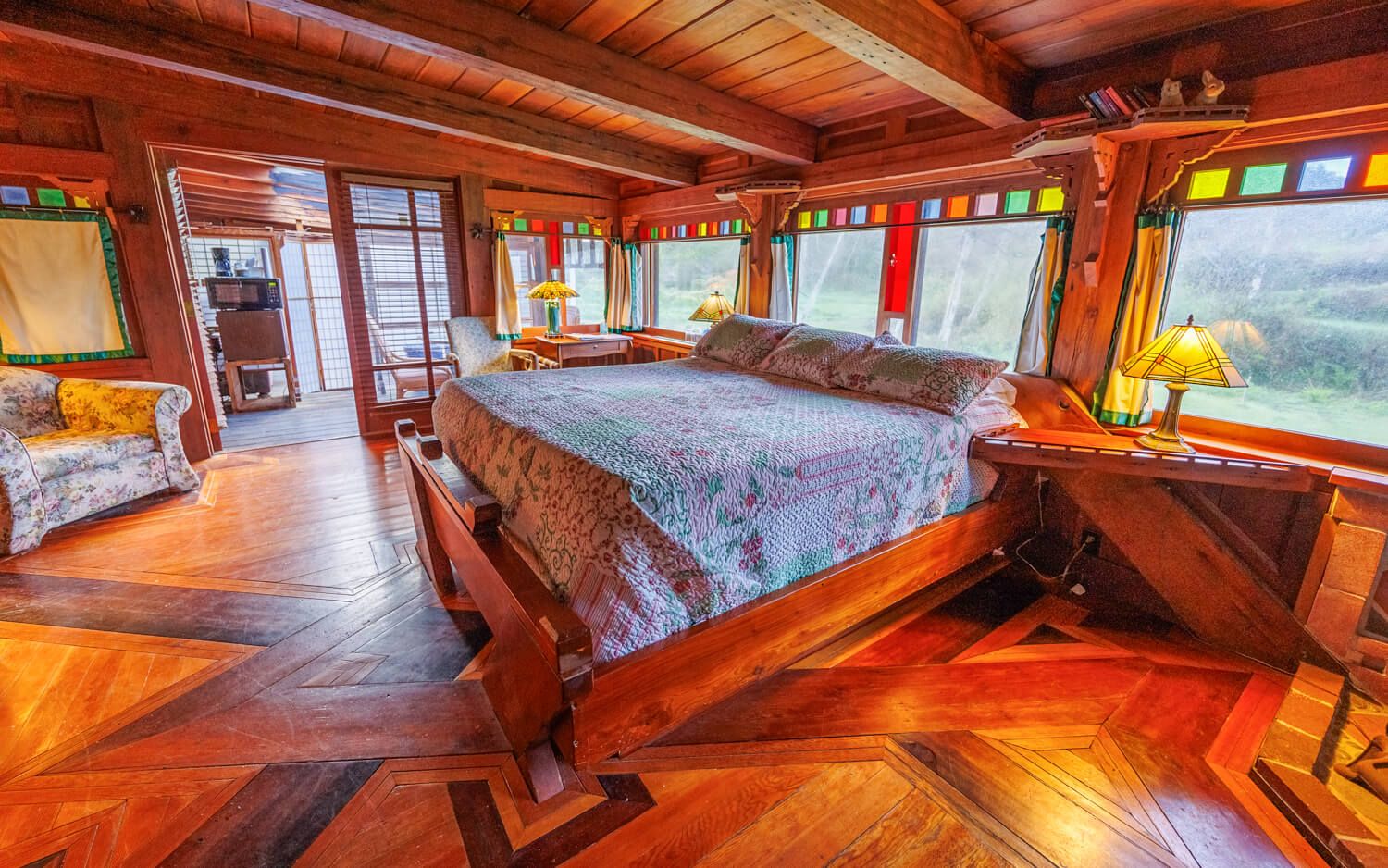 Farmhouse Rooms & Redwood Cabins Westport, CA | Howard Creek Ranch