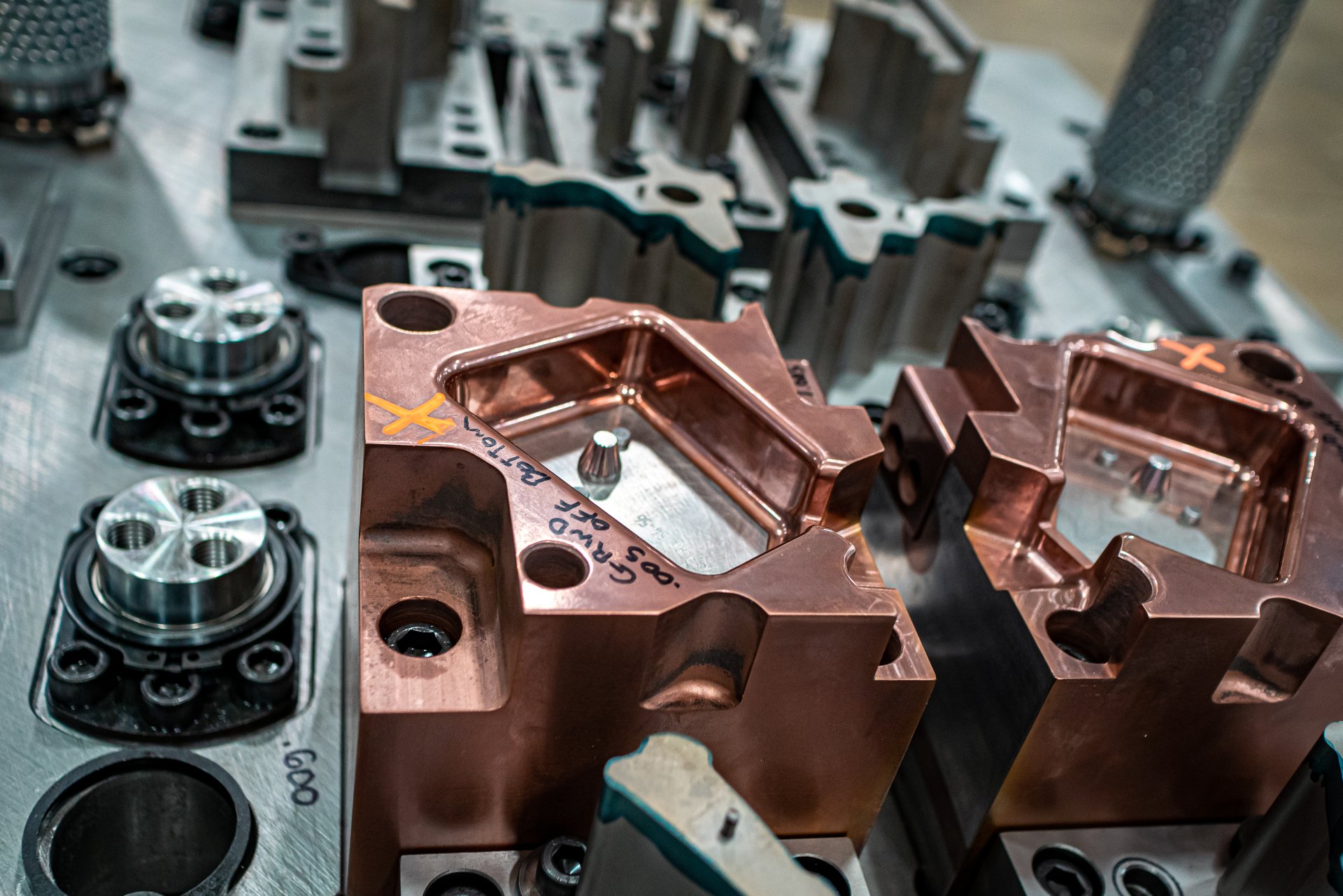 AUTOKINITON - AXIS ENGINEERING