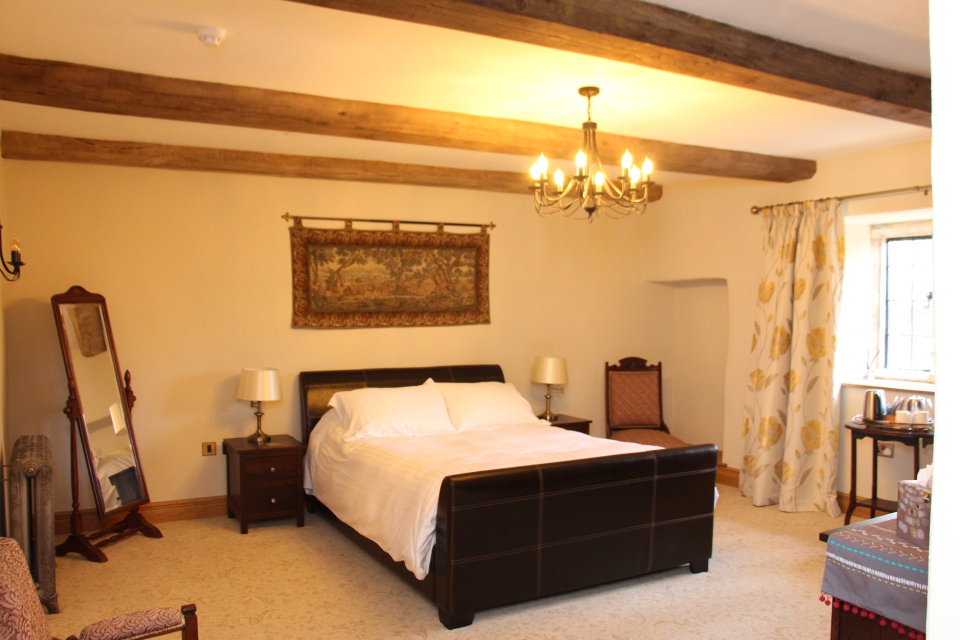 Y Fan Bed and Breakfast Caerphilly