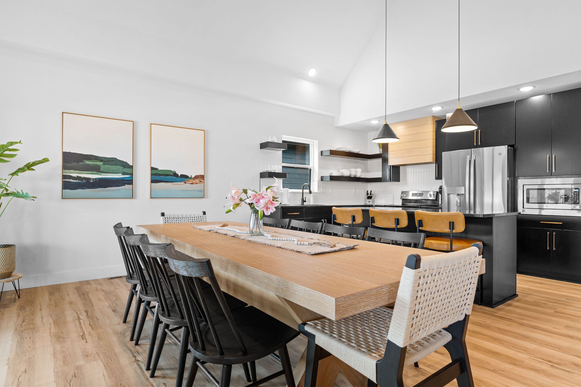 Examples of fresh, clean, and modern interior design in Branson MO