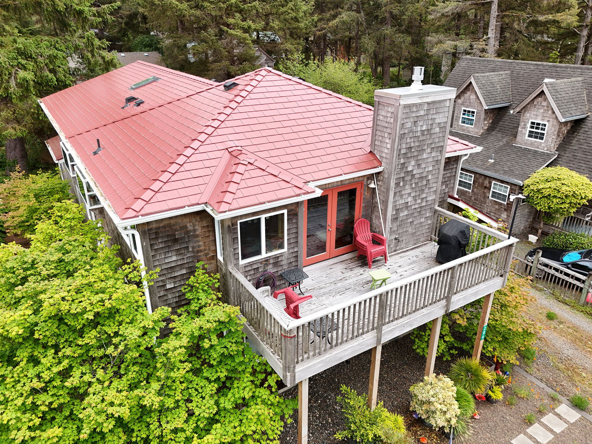 Cedar Shingle Roofing in Oregon | Durable, Lightweight, Fire-Rated Metal Roofs