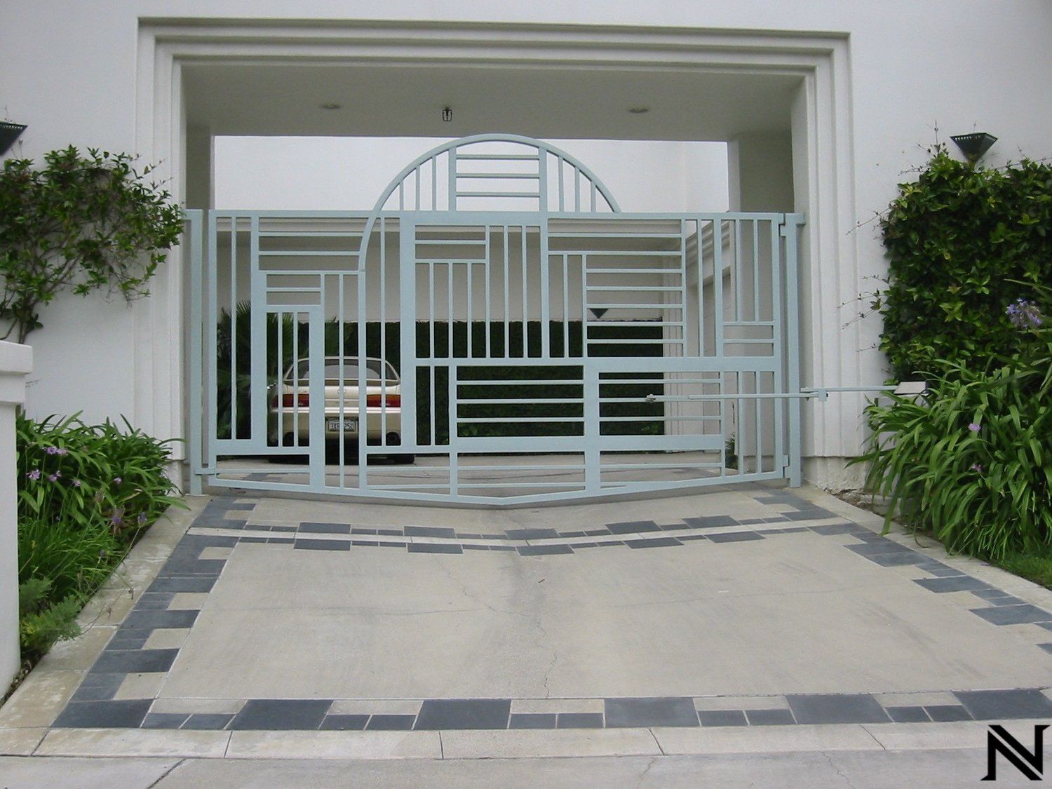 Modern Driveway Gates | Naddour's Custom Metalworks | SoCal