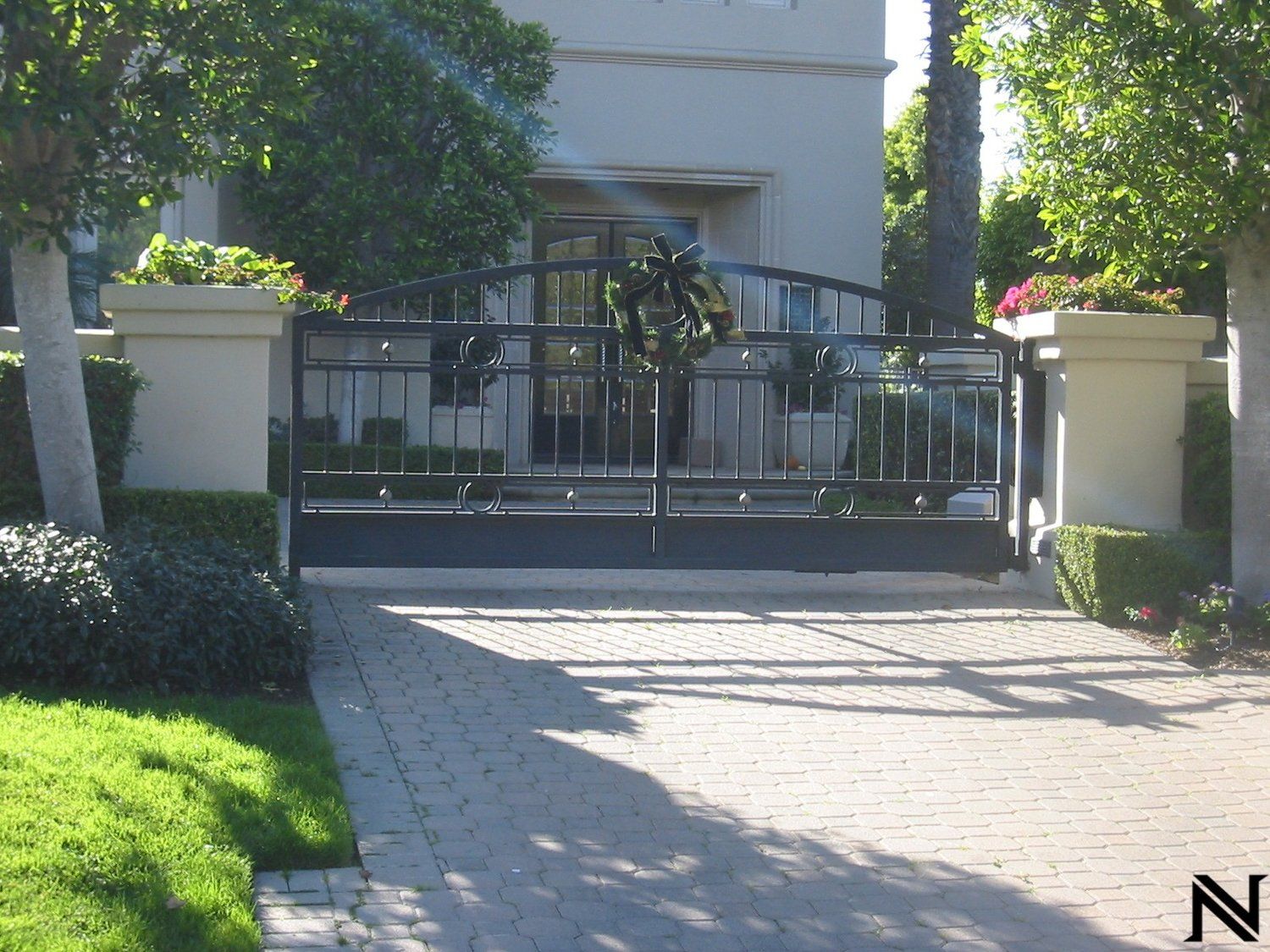 Modern Driveway Gates | Naddour's Custom Metalworks | SoCal