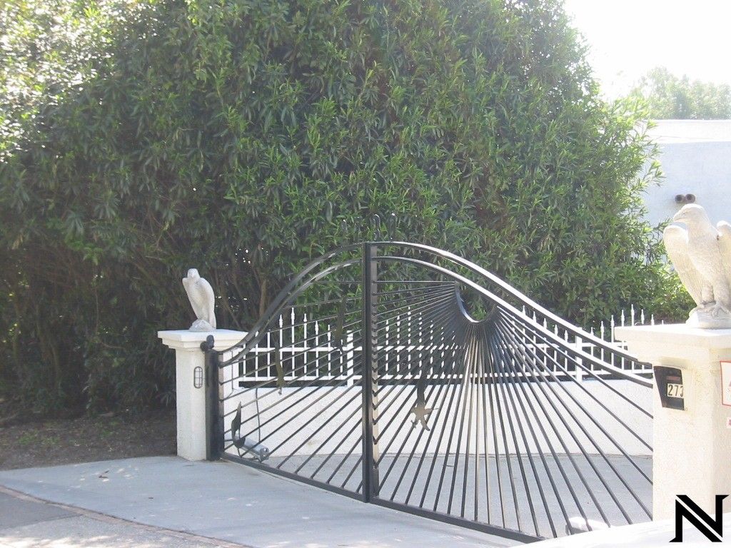 Modern Driveway Gates | Naddour's Custom Metalworks | SoCal